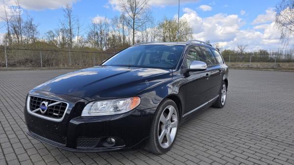 Black Volvo V70 2011 in Marijampole, with an engine capacity of 2.00 L and mileage of 188 thousand km for 4750 €, photo 1 on AUTOMOTO.COM.LV