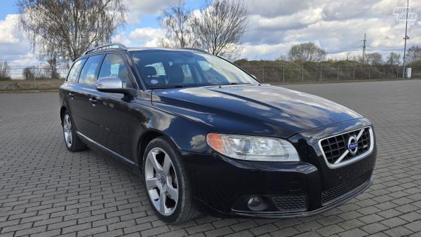 Black Volvo V70 2011 in Marijampole, with an engine capacity of 2.00 L and mileage of 188 thousand km for 4750 €, photo 2 on AUTOMOTO.COM.LV