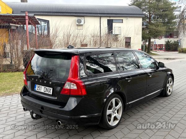 Black Volvo V70 2011 in Rapla, with an engine capacity of 2.40 L and mileage of 0 thousand km for 6500 €, photo 6 on AUTOMOTO.COM.LV