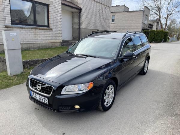 Melns Volvo V70 2011 Raseiniai, ar dzinēja tilpumu 2.00 L un nobraukumu 440 tūkst. km par 5100 €, foto 1 vietnē AUTOMOTO.COM.LV