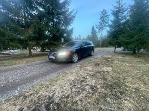 Melns Volvo V70 2011 Tallina, ar dzinēja tilpumu 2.00 L un nobraukumu 326 tūkst. km par 4600 €, foto  vietnē AUTOMOTO.COM.LV