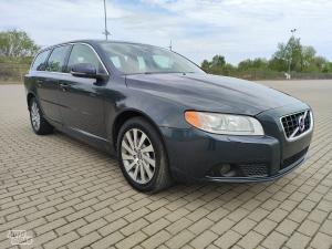 Melns Volvo V70 2011 Marijampole, ar dzinēja tilpumu 1.60 L un nobraukumu 210 tūkst. km par 4350 €, foto 3 vietnē AUTOMOTO.COM.LV