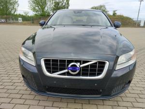Melns Volvo V70 2011 Marijampole, ar dzinēja tilpumu 1.60 L un nobraukumu 210 tūkst. km par 4350 €, foto 4 vietnē AUTOMOTO.COM.LV