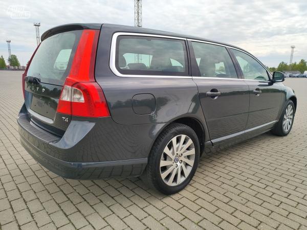 Black Volvo V70 2011 in Marijampole, with an engine capacity of 1.60 L and mileage of 210 thousand km for 4350 €, photo 7 on AUTOMOTO.COM.LV