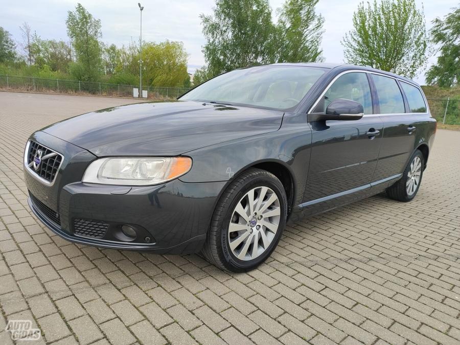 Black Volvo V70 2011 in Marijampole, with an engine capacity of 1.60 L and mileage of 210 thousand km for 4350 €, photo 1 on AUTOMOTO.COM.LV