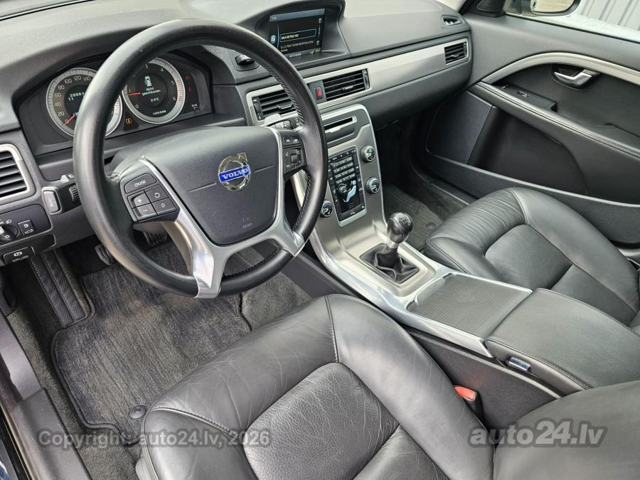 Melns Volvo V70 2011 Tartu, ar dzinēja tilpumu 2.00 L un nobraukumu 288 tūkst. km par 6400 €, foto 10 vietnē AUTOMOTO.COM.LV