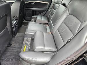 Melns Volvo V70 2011 Tartu, ar dzinēja tilpumu 2.00 L un nobraukumu 288 tūkst. km par 6400 €, foto 14 vietnē AUTOMOTO.COM.LV