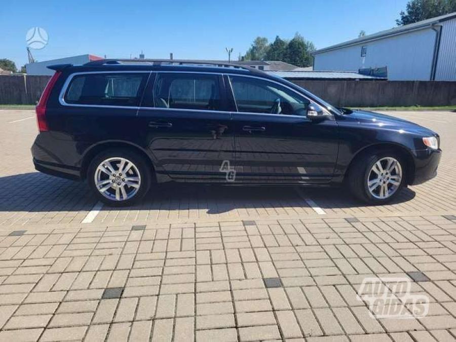 Black Volvo V70 2011 in Vilkaviskis, with an engine capacity of 2.00 L and mileage of 366 thousand km for 4490 €, photo 7 on AUTOMOTO.COM.LV