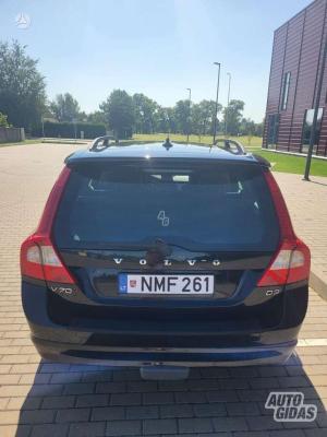 Black Volvo V70 2011 in Vilkaviskis, with an engine capacity of 2.00 L and mileage of 366 thousand km for 4490 €, photo 8 on AUTOMOTO.COM.LV