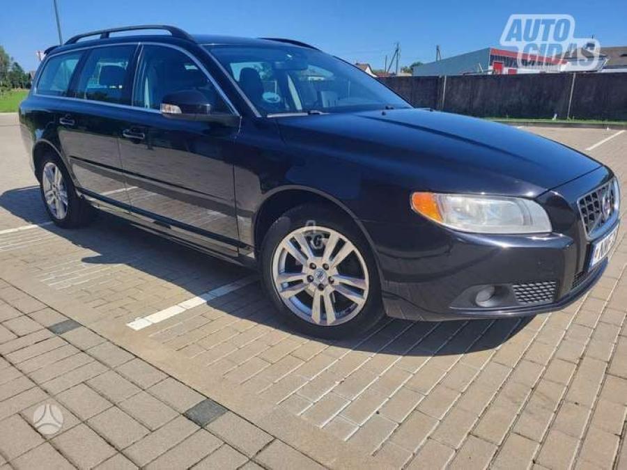 Black Volvo V70 2011 in Vilkaviskis, with an engine capacity of 2.00 L and mileage of 366 thousand km for 4490 €, photo 13 on AUTOMOTO.COM.LV