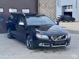 Black Volvo V70 2011 in Kretinga, with an engine capacity of 2.00 L and mileage of 178 thousand km for 6950 €, photo 4 on AUTOMOTO.COM.LV