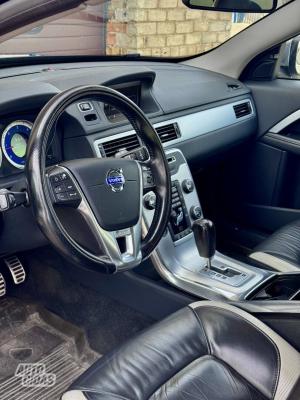 Black Volvo V70 2011 in Kretinga, with an engine capacity of 2.00 L and mileage of 178 thousand km for 6950 €, photo 16 on AUTOMOTO.COM.LV