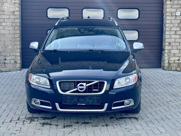 Melns Volvo V70 2011 Kretinga, ar dzinēja tilpumu 2.00 L un nobraukumu 178 tūkst. km par 6950 €, foto 2 vietnē AUTOMOTO.COM.LV