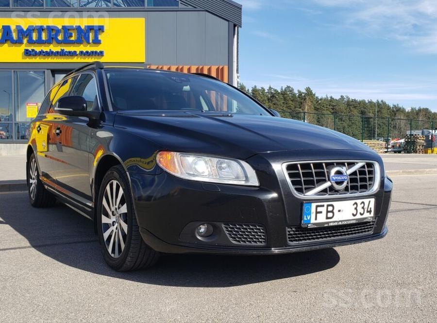 Black Volvo V70 2011 in Riga, with an engine capacity of 2.00 L and mileage of 369 thousand km for 5250 €, photo 1 on AUTOMOTO.COM.LV