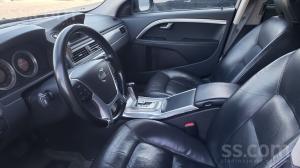 Black Volvo V70 2011 in Riga, with an engine capacity of 2.00 L and mileage of 369 thousand km for 5250 €, photo 5 on AUTOMOTO.COM.LV