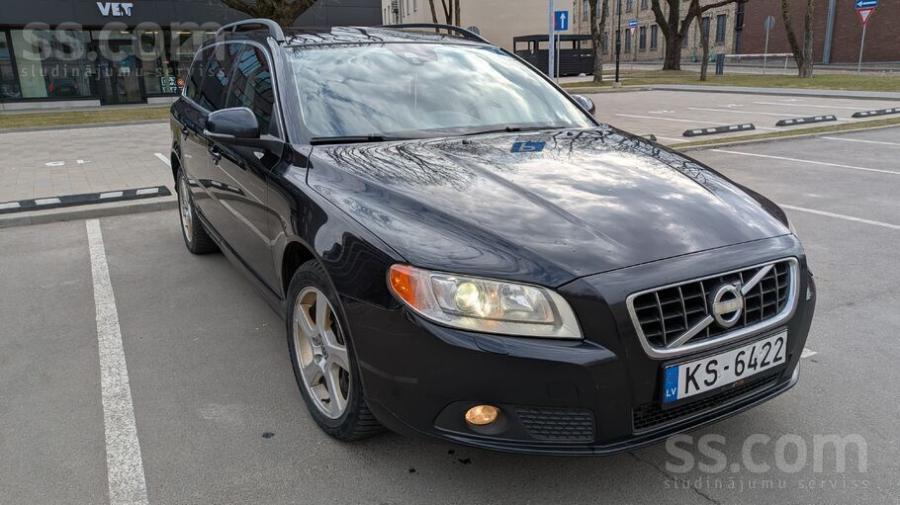 Melns Volvo V70 2011 Rīga, ar dzinēja tilpumu 2.00 L un nobraukumu 324 tūkst. km par 5000 €, foto 1 vietnē AUTOMOTO.COM.LV
