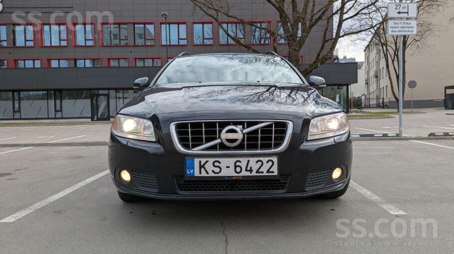 Melns Volvo V70 2011 Rīga, ar dzinēja tilpumu 2.00 L un nobraukumu 324 tūkst. km par 5000 €, foto 4 vietnē AUTOMOTO.COM.LV