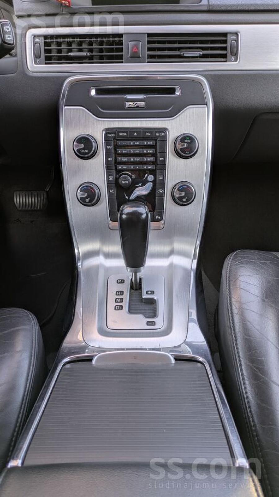 Melns Volvo V70 2011 Rīga, ar dzinēja tilpumu 2.00 L un nobraukumu 324 tūkst. km par 5000 €, foto 9 vietnē AUTOMOTO.COM.LV