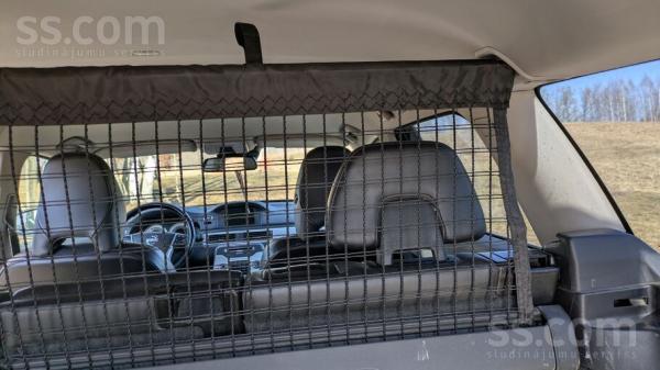 Black Volvo V70 2011 in Riga, with an engine capacity of 2.00 L and mileage of 324 thousand km for 5000 €, photo 10 on AUTOMOTO.COM.LV