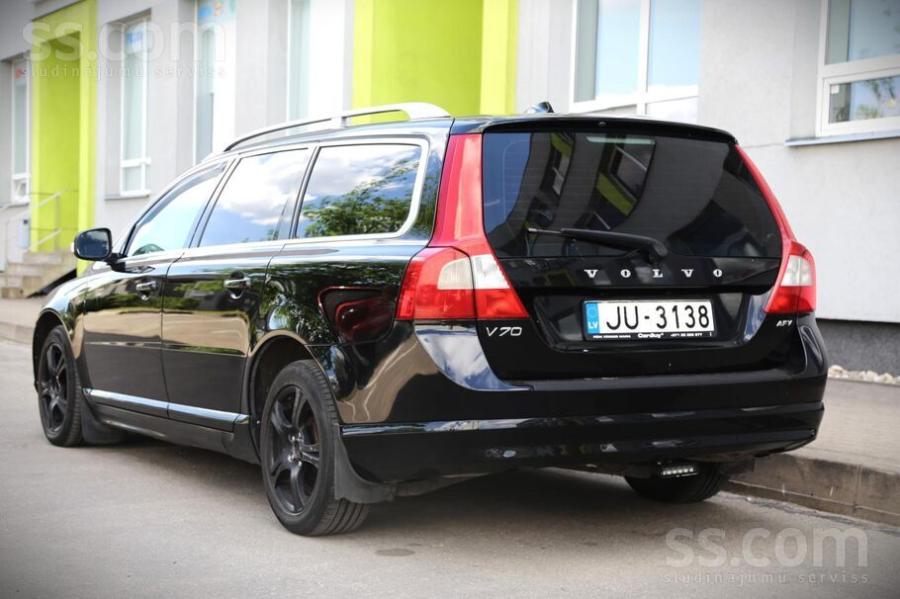 Black Volvo V70 2011 in Riga, with an engine capacity of 2.50 L and mileage of 0 thousand km for 3995 €, photo 6 on AUTOMOTO.COM.LV