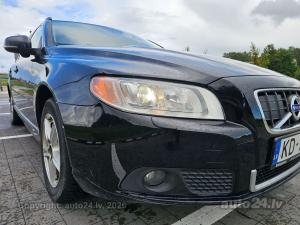 Black Volvo V70 2011 in Riga, with an engine capacity of 2.00 L and mileage of 412 thousand km for 3800 €, photo 8 on AUTOMOTO.COM.LV