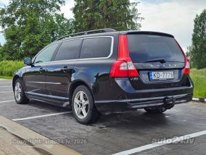 Black Volvo V70 2011 in Riga, with an engine capacity of 2.00 L and mileage of 412 thousand km for 3800 €, photo 10 on AUTOMOTO.COM.LV