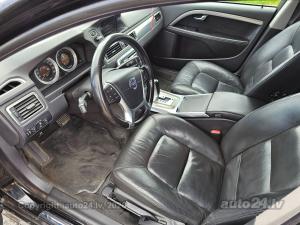 Black Volvo V70 2011 in Riga, with an engine capacity of 2.00 L and mileage of 412 thousand km for 3800 €, photo 18 on AUTOMOTO.COM.LV
