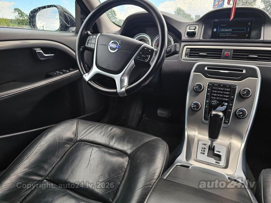 Black Volvo V70 2011 in Riga, with an engine capacity of 2.00 L and mileage of 412 thousand km for 3800 €, photo 20 on AUTOMOTO.COM.LV