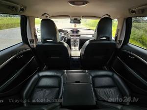 Black Volvo V70 2011 in Riga, with an engine capacity of 2.00 L and mileage of 412 thousand km for 3800 €, photo 21 on AUTOMOTO.COM.LV