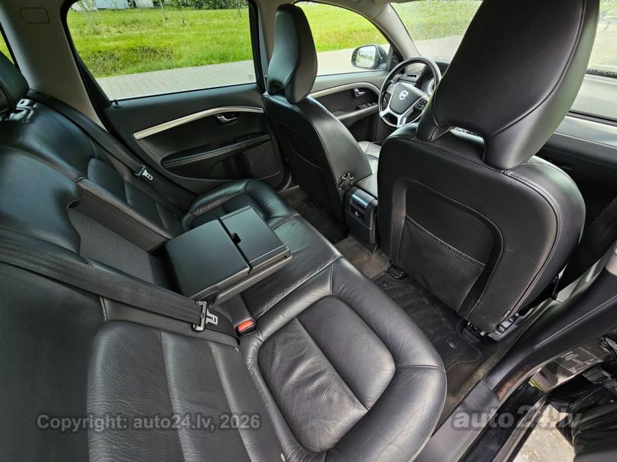Black Volvo V70 2011 in Riga, with an engine capacity of 2.00 L and mileage of 412 thousand km for 3800 €, photo 22 on AUTOMOTO.COM.LV