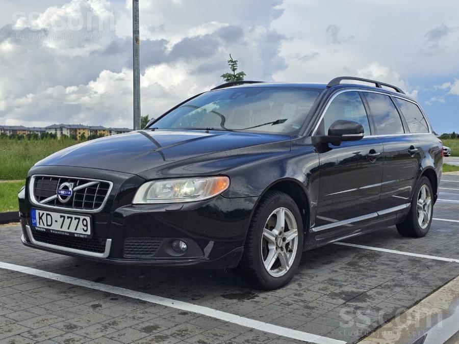 Black Volvo V70 2011 in Riga, with an engine capacity of 2.00 L and mileage of 412 thousand km for 3800 €, photo 4 on AUTOMOTO.COM.LV