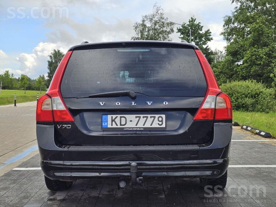 Black Volvo V70 2011 in Riga, with an engine capacity of 2.00 L and mileage of 412 thousand km for 3800 €, photo 9 on AUTOMOTO.COM.LV