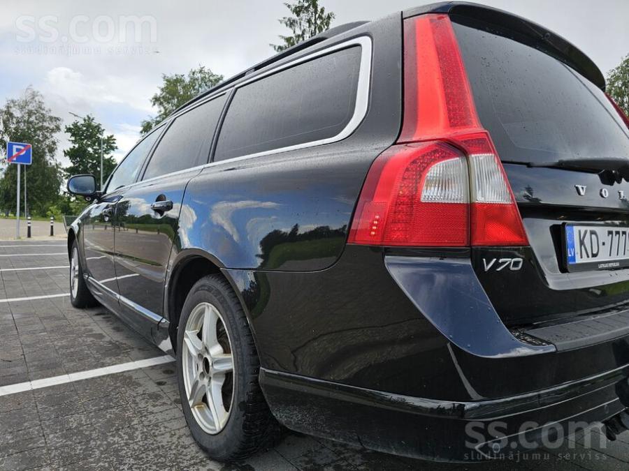 Black Volvo V70 2011 in Riga, with an engine capacity of 2.00 L and mileage of 412 thousand km for 3800 €, photo 15 on AUTOMOTO.COM.LV