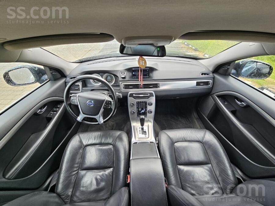Black Volvo V70 2011 in Riga, with an engine capacity of 2.00 L and mileage of 412 thousand km for 3800 €, photo 17 on AUTOMOTO.COM.LV