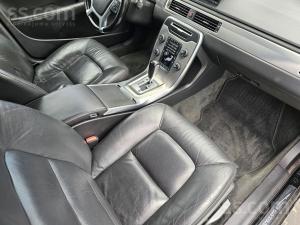 Black Volvo V70 2011 in Riga, with an engine capacity of 2.00 L and mileage of 412 thousand km for 3800 €, photo 20 on AUTOMOTO.COM.LV