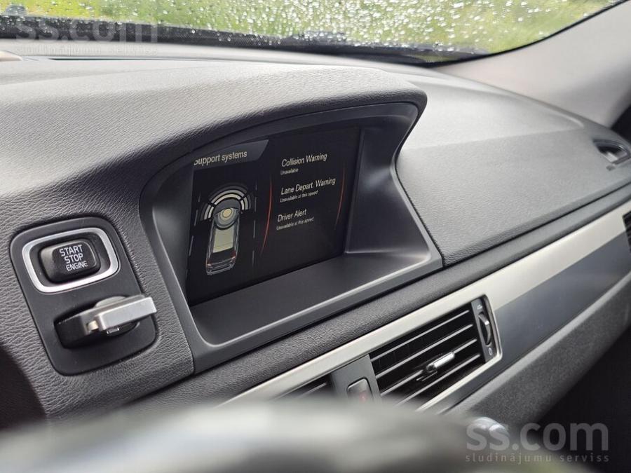 Black Volvo V70 2011 in Riga, with an engine capacity of 2.00 L and mileage of 412 thousand km for 3800 €, photo 27 on AUTOMOTO.COM.LV