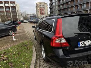 Melns Volvo V70 2011 Rīga, ar dzinēja tilpumu 2.40 L un nobraukumu 355 tūkst. km par 3290 €, foto 6 vietnē AUTOMOTO.COM.LV