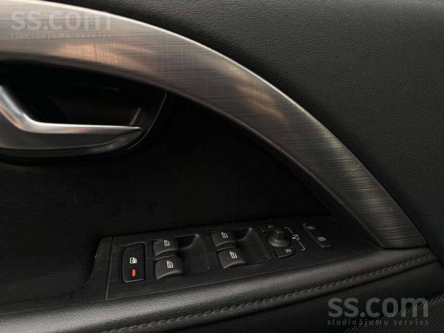 Melns Volvo V70 2011 Rīga, ar dzinēja tilpumu 2.40 L un nobraukumu 355 tūkst. km par 3290 €, foto 20 vietnē AUTOMOTO.COM.LV