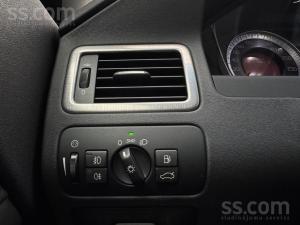 Melns Volvo V70 2011 Rīga, ar dzinēja tilpumu 2.40 L un nobraukumu 355 tūkst. km par 3290 €, foto 21 vietnē AUTOMOTO.COM.LV