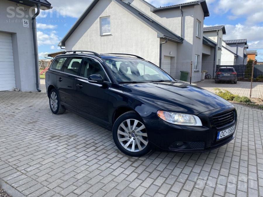 Melns Volvo V70 2011 Jēkabpils, ar dzinēja tilpumu 1.60 L un nobraukumu 300 tūkst. km par 5200 €, foto 3 vietnē AUTOMOTO.COM.LV