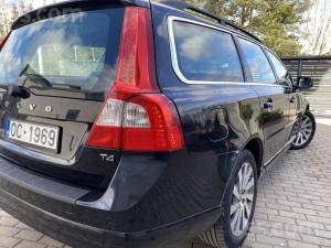 Melns Volvo V70 2011 Jēkabpils, ar dzinēja tilpumu 1.60 L un nobraukumu 300 tūkst. km par 5200 €, foto 10 vietnē AUTOMOTO.COM.LV