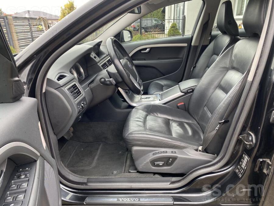 Melns Volvo V70 2011 Jēkabpils, ar dzinēja tilpumu 1.60 L un nobraukumu 300 tūkst. km par 5200 €, foto 17 vietnē AUTOMOTO.COM.LV