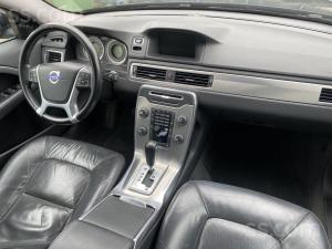 Melns Volvo V70 2011 Jēkabpils, ar dzinēja tilpumu 1.60 L un nobraukumu 300 tūkst. km par 5200 €, foto 25 vietnē AUTOMOTO.COM.LV