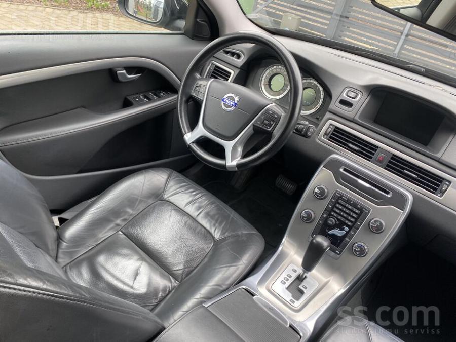 Melns Volvo V70 2011 Jēkabpils, ar dzinēja tilpumu 1.60 L un nobraukumu 300 tūkst. km par 5200 €, foto 26 vietnē AUTOMOTO.COM.LV