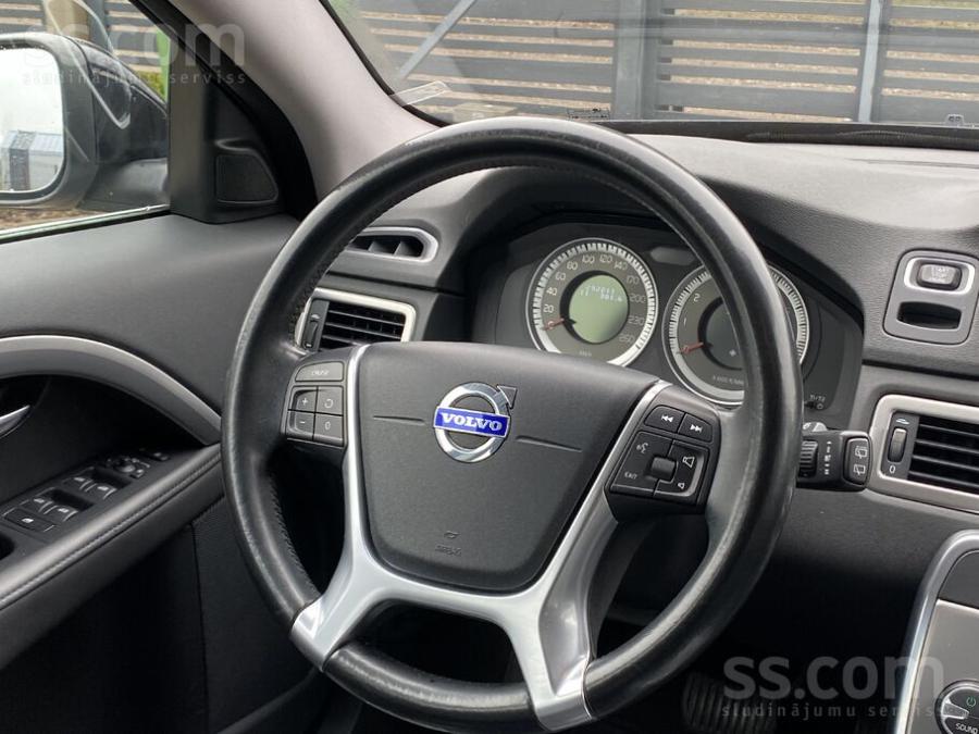 Melns Volvo V70 2011 Jēkabpils, ar dzinēja tilpumu 1.60 L un nobraukumu 300 tūkst. km par 5200 €, foto 30 vietnē AUTOMOTO.COM.LV