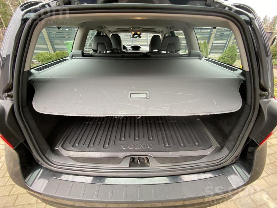 Melns Volvo V70 2011 Jēkabpils, ar dzinēja tilpumu 1.60 L un nobraukumu 300 tūkst. km par 5200 €, foto 35 vietnē AUTOMOTO.COM.LV