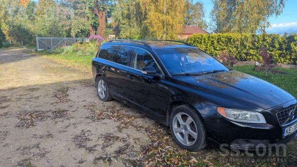 Black Volvo V70 2011 in Dobele, with an engine capacity of 2.40 L and mileage of 350 thousand km for 4200 €, photo 3 on AUTOMOTO.COM.LV