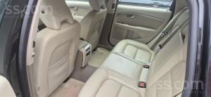Black Volvo V70 2011 in Riga, with an engine capacity of 2.00 L and mileage of 400 thousand km for 5200 €, photo 3 on AUTOMOTO.COM.LV