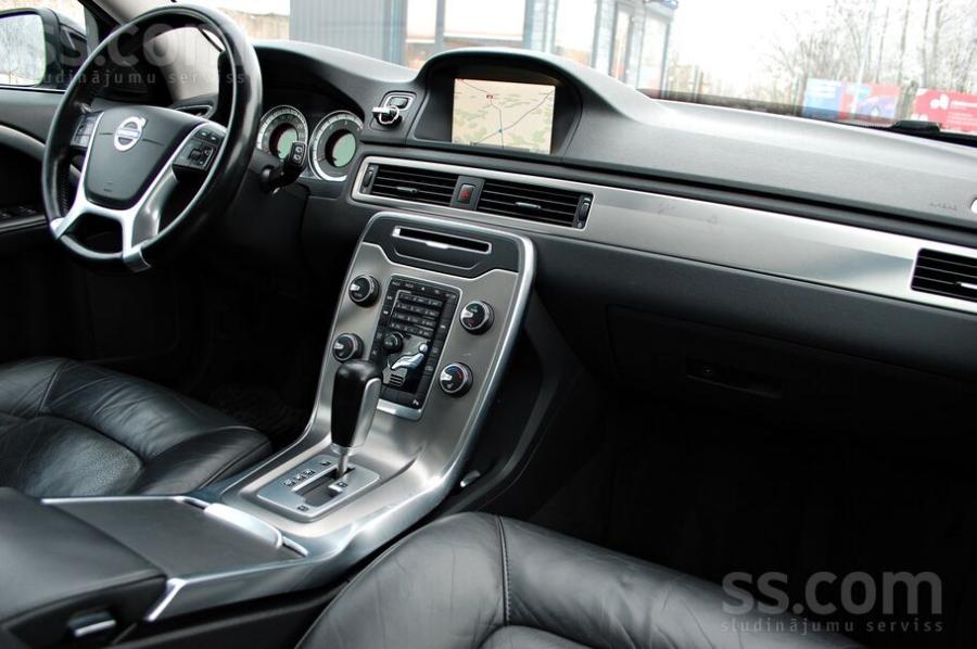 Melns Volvo V70 2011 Tukums, ar dzinēja tilpumu 2.40 L un nobraukumu 310 tūkst. km par 5600 €, foto 8 vietnē AUTOMOTO.COM.LV