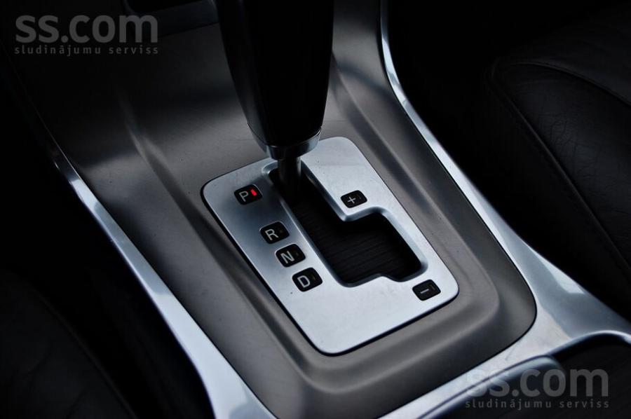 Melns Volvo V70 2011 Tukums, ar dzinēja tilpumu 2.40 L un nobraukumu 310 tūkst. km par 5600 €, foto 12 vietnē AUTOMOTO.COM.LV